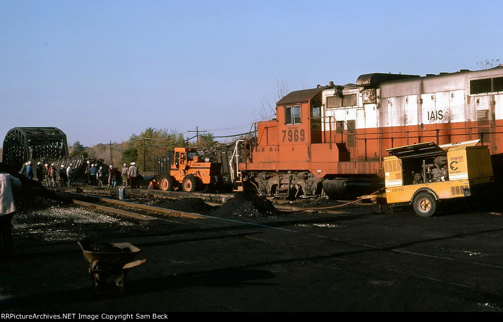 IAIS 7969 Passing the IHB Derailment Sie